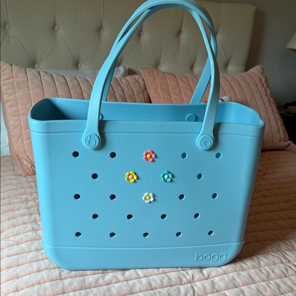 BOGG BAG | Bags | Bogg Bag Sky Blue Tote With Colorful Floral Details ...